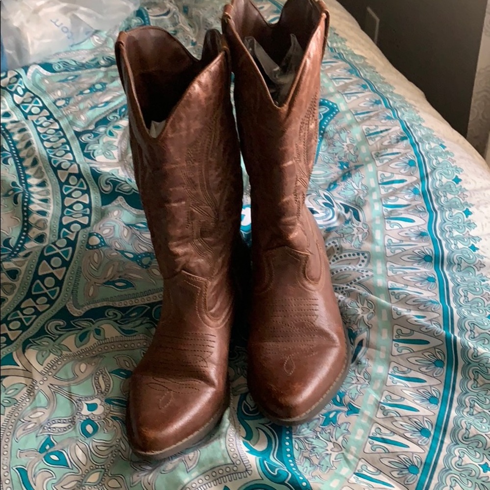 Coconut Cowboy Boots - Gem